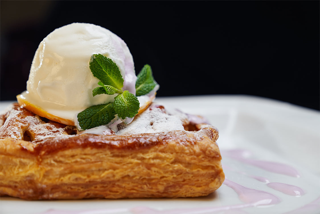 Treacle Tart with Clotted Cream – That Home Shop